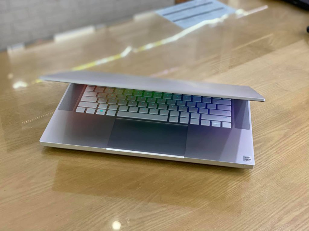 Laptop Razer Blade 15 2020 Core i7-10750H /16GB /512GB /15.6″ FHD /RTX ...