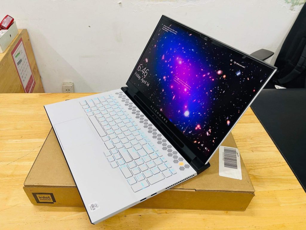 Dell Alienware M17 R3 Core i7-10750H /16GB /256GB /RTX 2060 6GB /17.3 ...