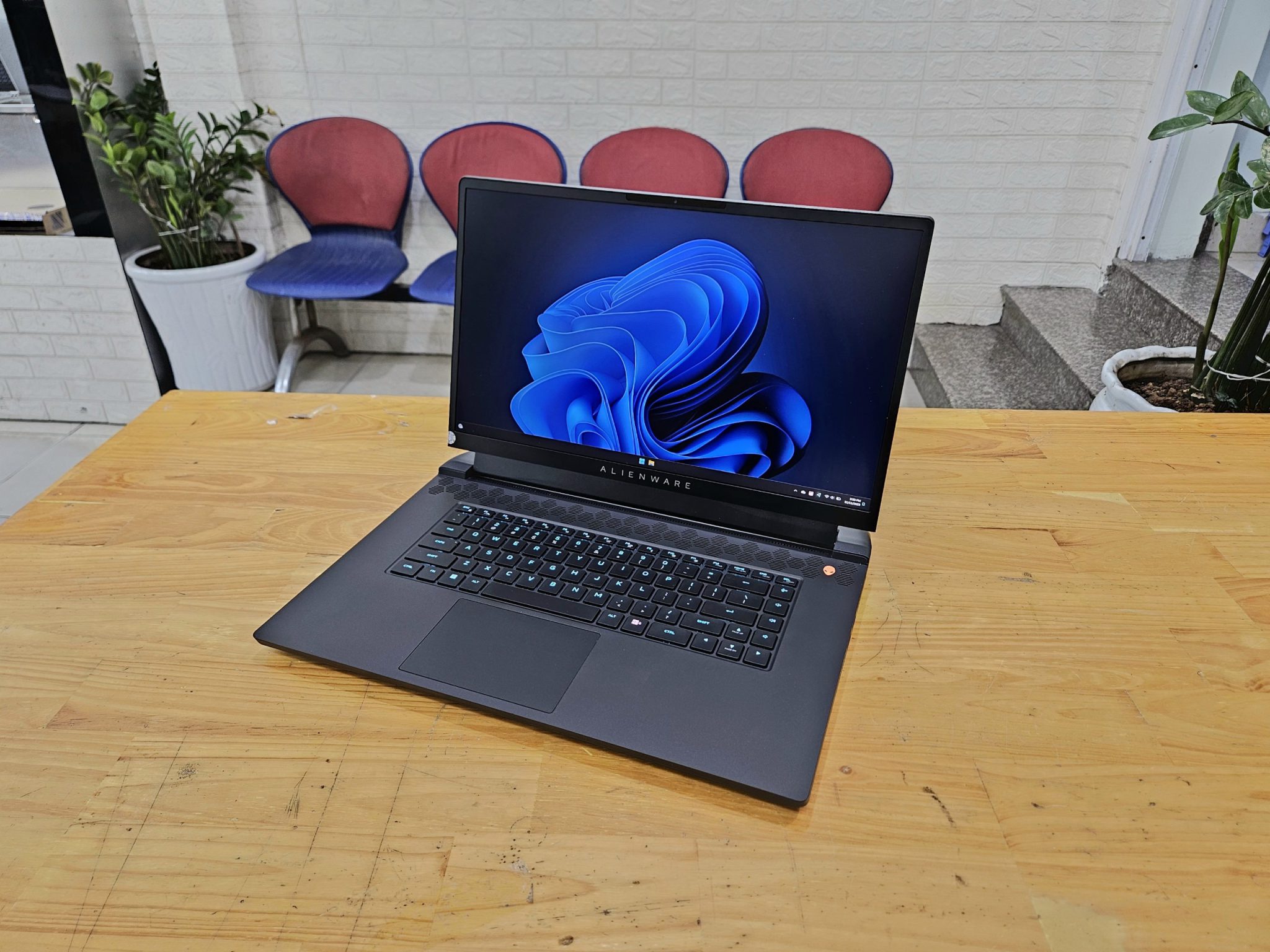 Dell Alienware M17 R5 2022 AMD R9-6900HX/ 16GB/ 1TB/ RTX 3070Ti 8GB/ 17 ...