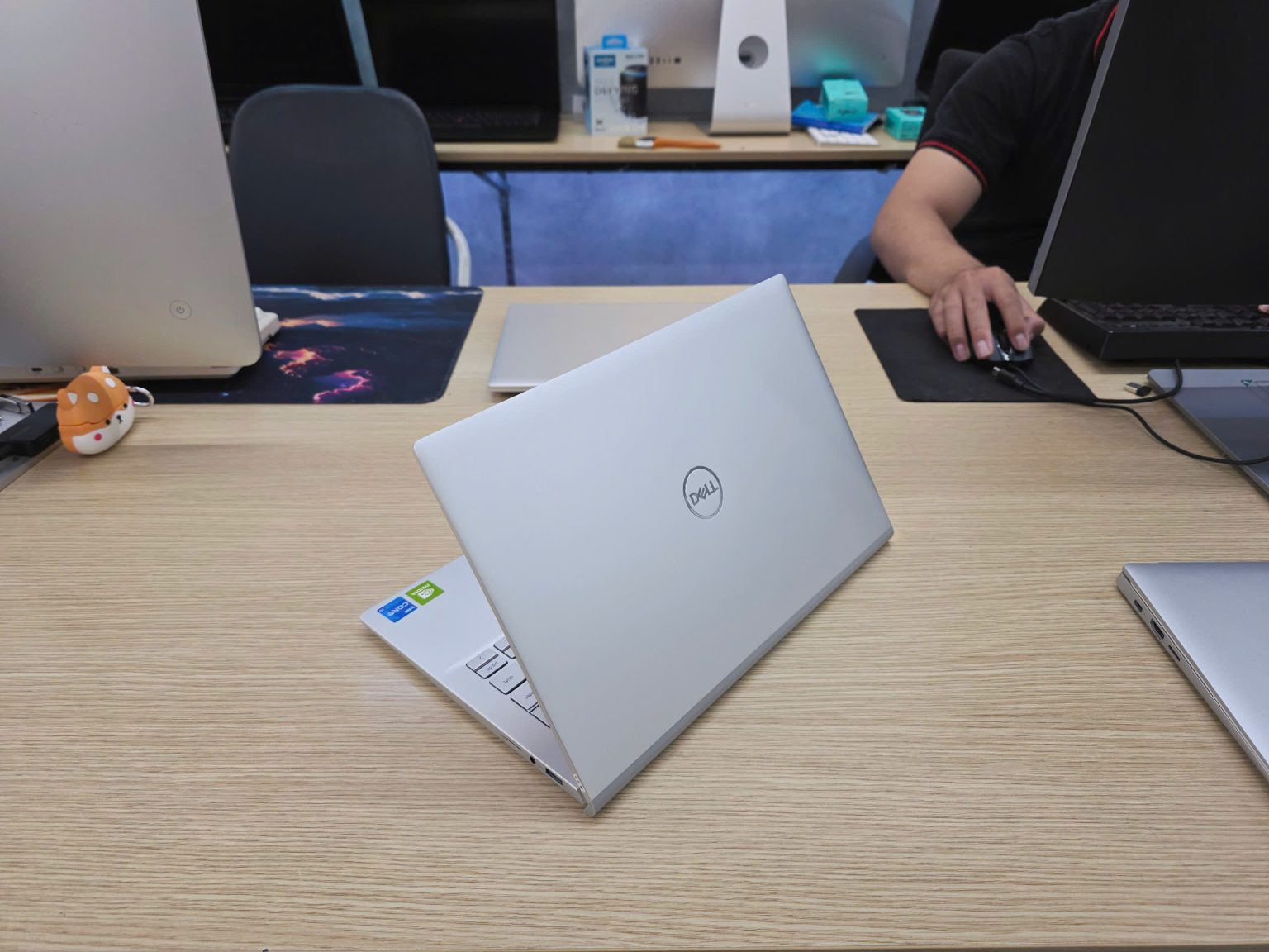 Dell Inspiron 5301 Core i5-1135G7 /16GB /512GB/ MX350 2GB/ 13.3″ FHD ...